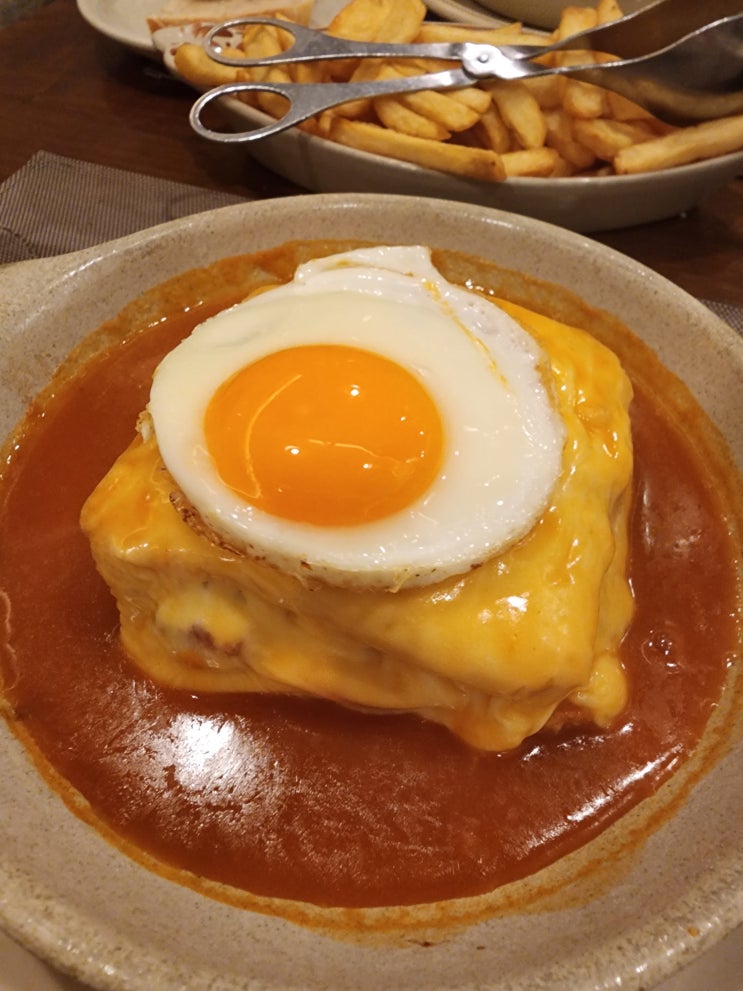 포르투스페인여행리스본에서 포르투 포르투 숙소 맛집 프란세지냐 저녁식사 네이버 블로그