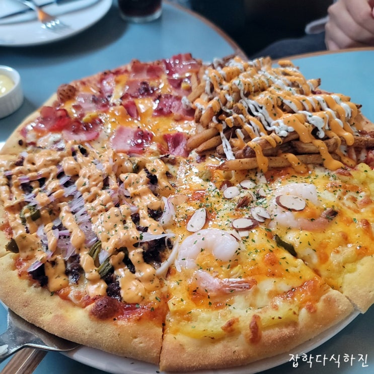 서울 안국 플롭 안국점 쿼터피자 맛잘알 추천 대파크림오븐파스타 안국역맛집 딥체다치즈베이컨 불고기어니언타코 시즈닝
