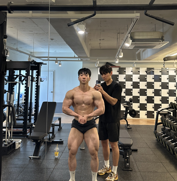수원 정자동 헬스장 흑돌 선수 Vs 백돌 선수 젖벽대전 지금 시작합니다 네이버 블로그