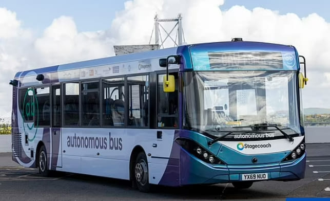 영국 최초 운전자가 없는 버스 운행 VIDEO: Self-driving bus launched in Scotland ...