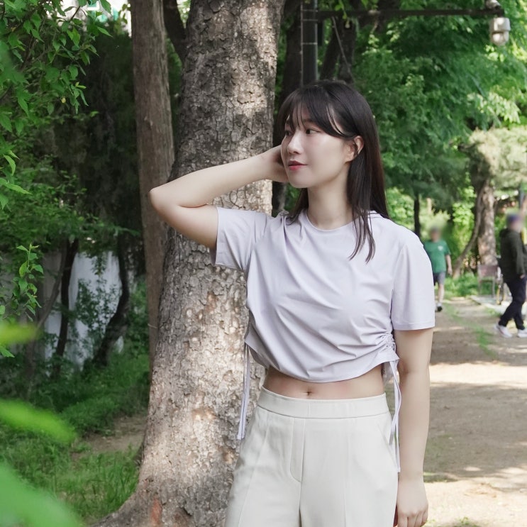 애슬레저 브랜드 뮬라웨어의 부담스럽지 않은 크롭티로 힙한 여성티셔츠 반팔티 코디 네이버 블로그