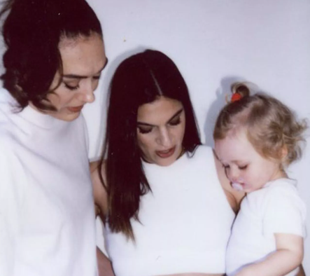 아내 마르타 자르게이 카사데몬트가 임신했다고 발표한 브레나 스튜어트: 달콤한 어머니의 날 사진 보기 : 네이버 블로그