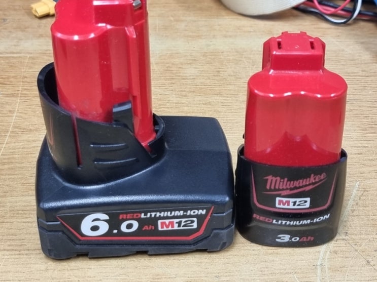 밀워키(milwaukee) 12V 3.0Ah (M12B3), 6.0Ah(M12B6) Li-ion 배터리팩 리필, 수리 : 네이버 블로그
