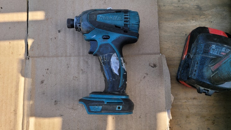 마끼다 임팩 드라이버 DTD146 _ 여수 공구 기계 수리 : 네이버 블로그