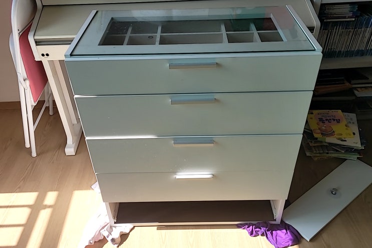 강서구 책장 버리기 염창동 헌책 수거 나무선반 버리는 비용 수납장 버리는법 서랍장 폐기처분 아파트 대형 가구 버려주는곳 대형 폐기물 버리는방법 나무선반 수거 유리 버리는법