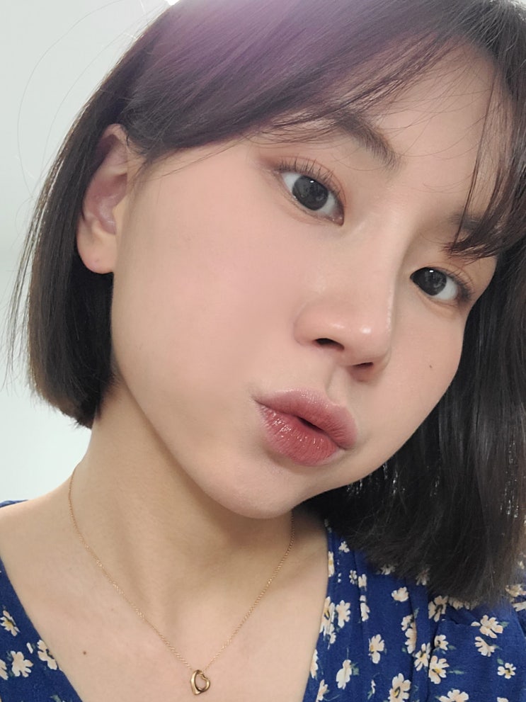 입생로랑 틴트 베르니 아 레브르 바이닐 크림 440 로즈 플레이어 네이버 블로그