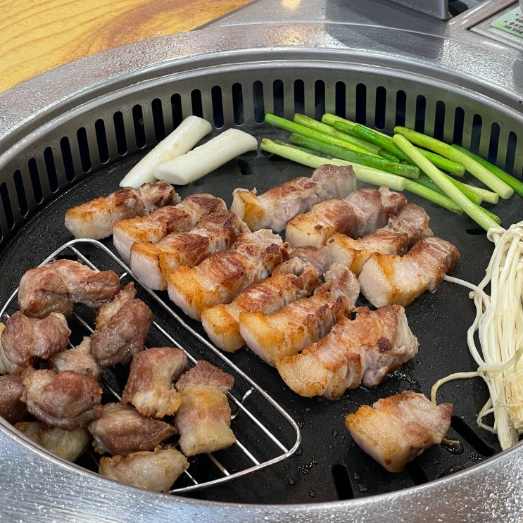 인계동삼겹살 직접 구워주는 수원시청역 맛집 맛찬들35왕소금구이 네이버 블로그