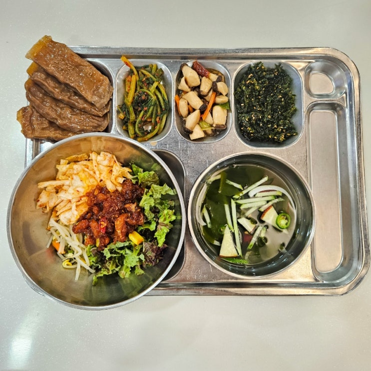 이런 비빔밥은 처음이야 오늘 급식 황태채비빔밥 오이미역냉국 김치전병 새송이버섯볶음 열무김치 네이버 블로그