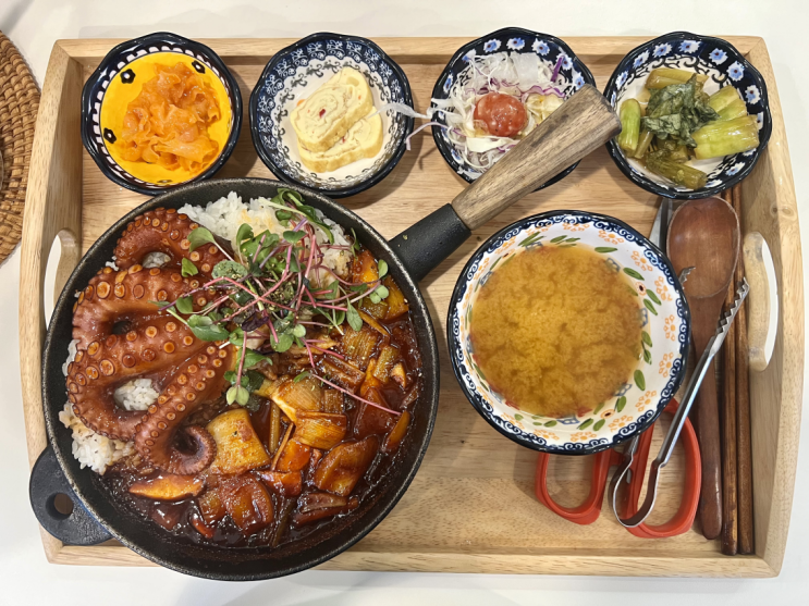 수원 행궁동 제주 감성 돌문어 덮밥 맛집 행궁애월 네이버 블로그