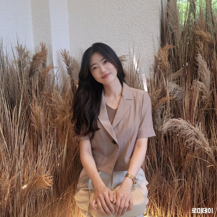 로엠 강혜원 반팔 크롭 자켓 여자 여름 출근룩 데이트룩 Ootd 톤온톤 코디 추천 네이버 블로그
