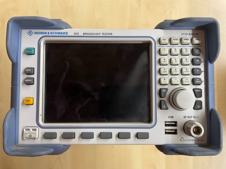 R&S SFC compact modulator SFE broadcast tester sfe100 test transmitter ...