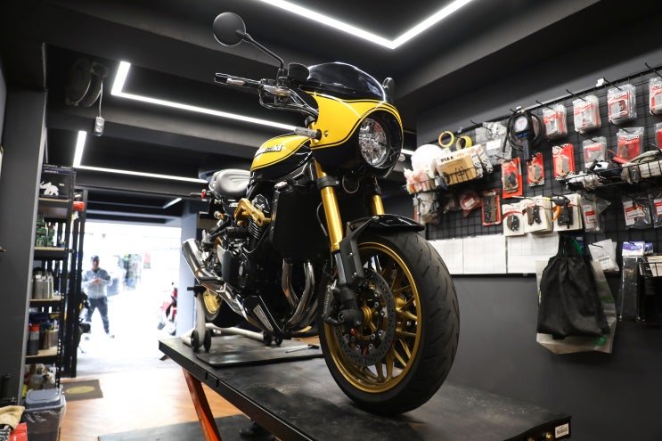 Kawasaki 가와사키 Z900rs Se 네오클래식 바이크타이어 전문점 브라더모터스 던롭 스포츠맥스 알파14 오토바이타이어