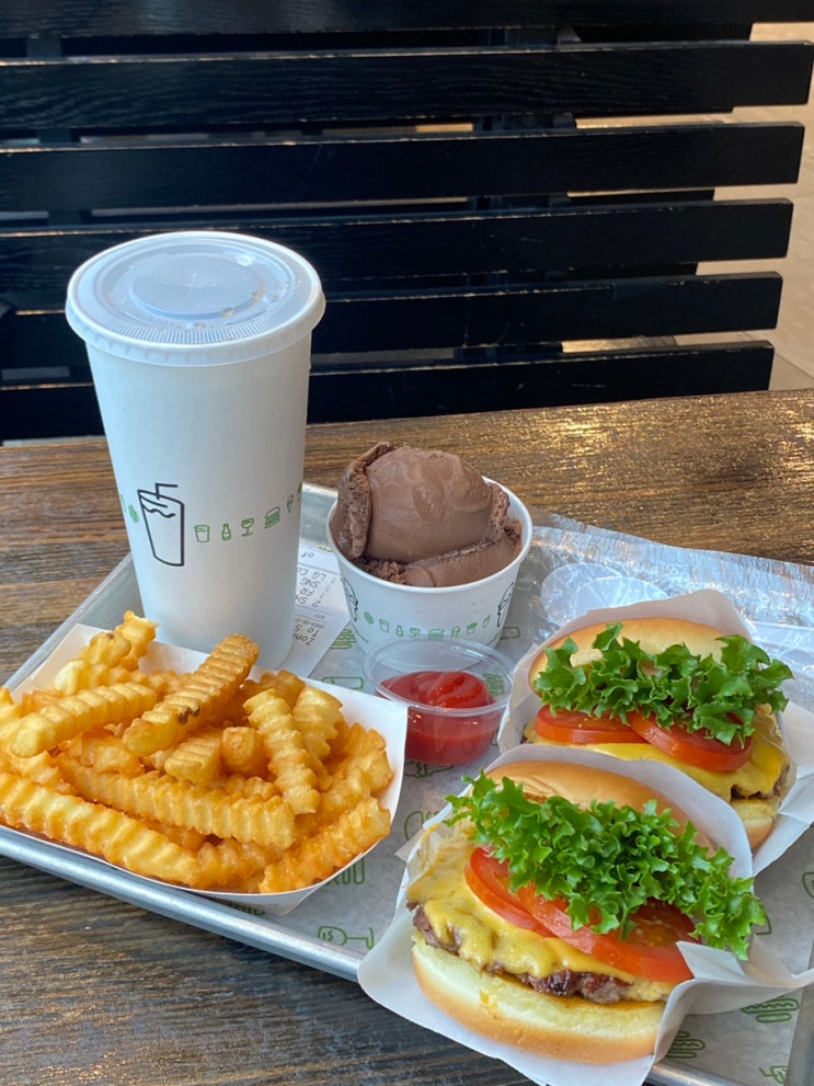 강남구청 맛집 쉑쉑버거 할인 받아서 먹고왔어요 존맛탱 네이버 블로그