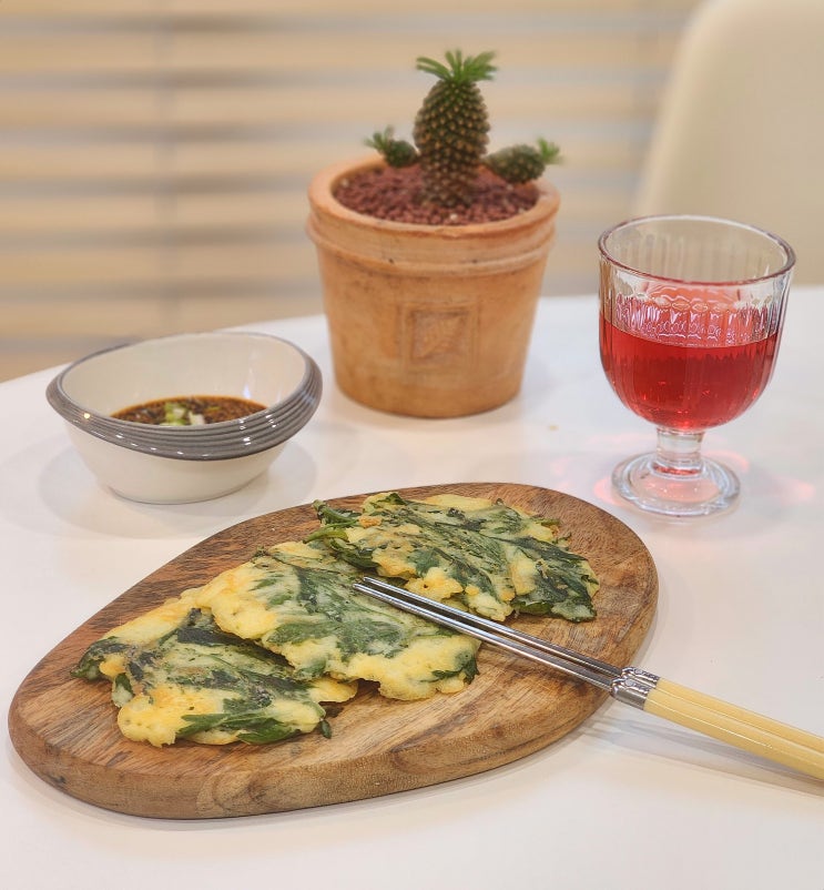 쑥전 쑥부침개 만드는법 부침개 반죽 바삭하게 김치부침개 만들기 부침개 간장 네이버 블로그