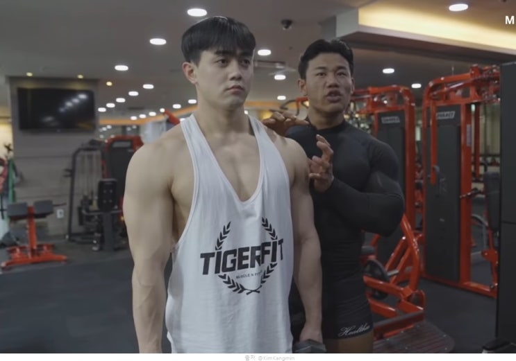 남자 여자 헬스 어깨 커지는 운동 루틴 바벨 숄더프레스비하인드넥프레스 전면 측면 삼각근운동 네이버 블로그