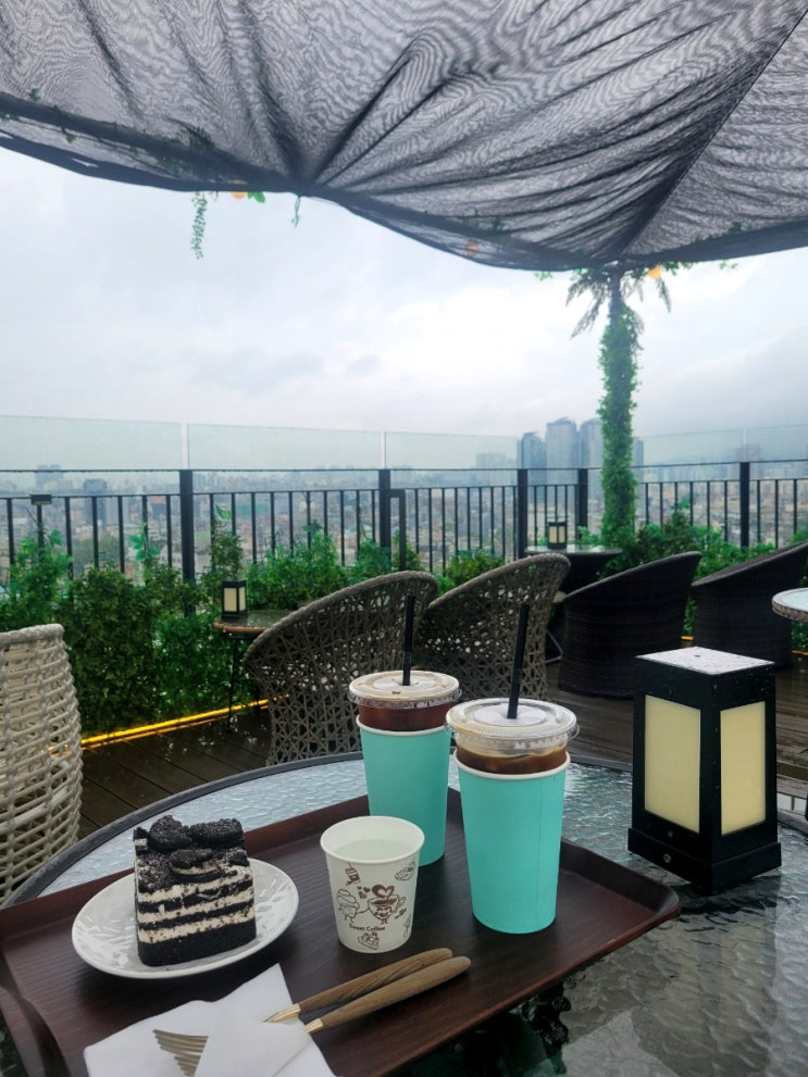 이태원 해방촌 루프탑 데이트 [ Noop cafe 눕카페 ] 내돈내산 솔직후기 : 네이버 블로그