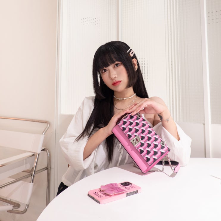 로사케이 아밀리에 모노그램 숄더백 트렌디한 Y2K스타일 크로스백 코디완성 : 네이버 블로그