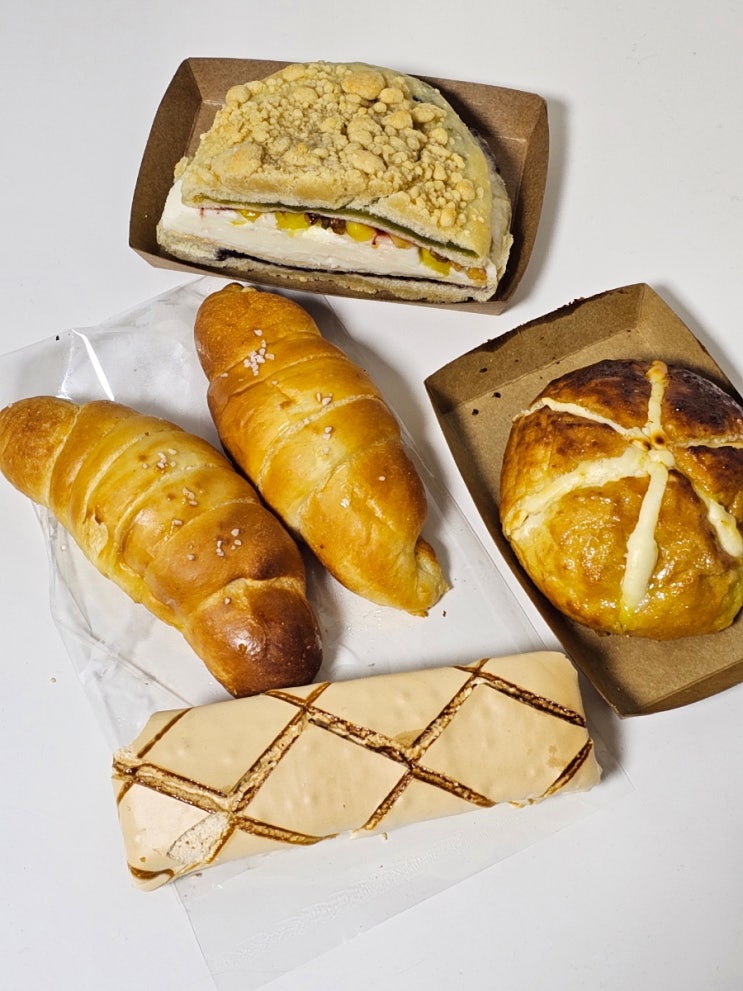 파주 야당 빵집 크로아 소금빵 가성비 좋고 맛있는 디저트 맛집 네이버 블로그