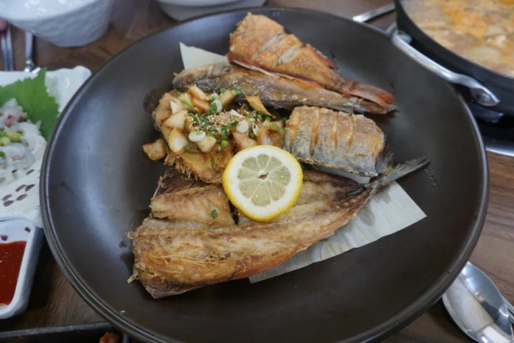 함안칠원맛집 생선구이정식 어반이 유명한 「어반선생」 : 네이버 블로그