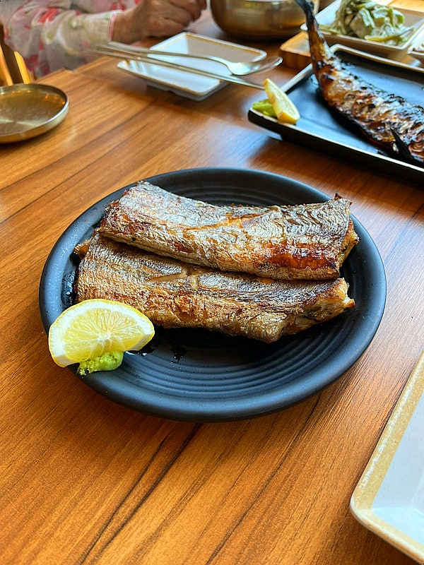 의왕 맛집 깔끔한 공간에서 먹는 생선구이 맛집 자연 그리고 어반 네이버 블로그