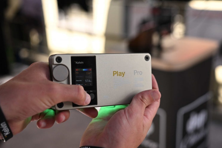 Kelvin Play Pro RGBACL LED First Look at Cine Gear 2023(영문) : 네이버 블로그