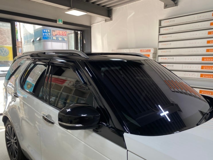 🚗 엘팩토리 부산 랜드로버 랜드로버 디스커버리5 파인드라이브 썬팅 오메가800 얼차단 자외선 차단 프리미엄 썬팅 전면 측후면 파노라마썬루프 썬팅