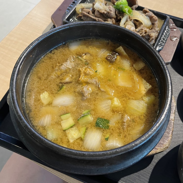 인천공항 맛집 푸드엠파이어 손수반상 외국나가기전 김치찌개 된장찌개 제육볶음 비빔밥 등 한식을 즐기고 나가고 싶을 때 들리는