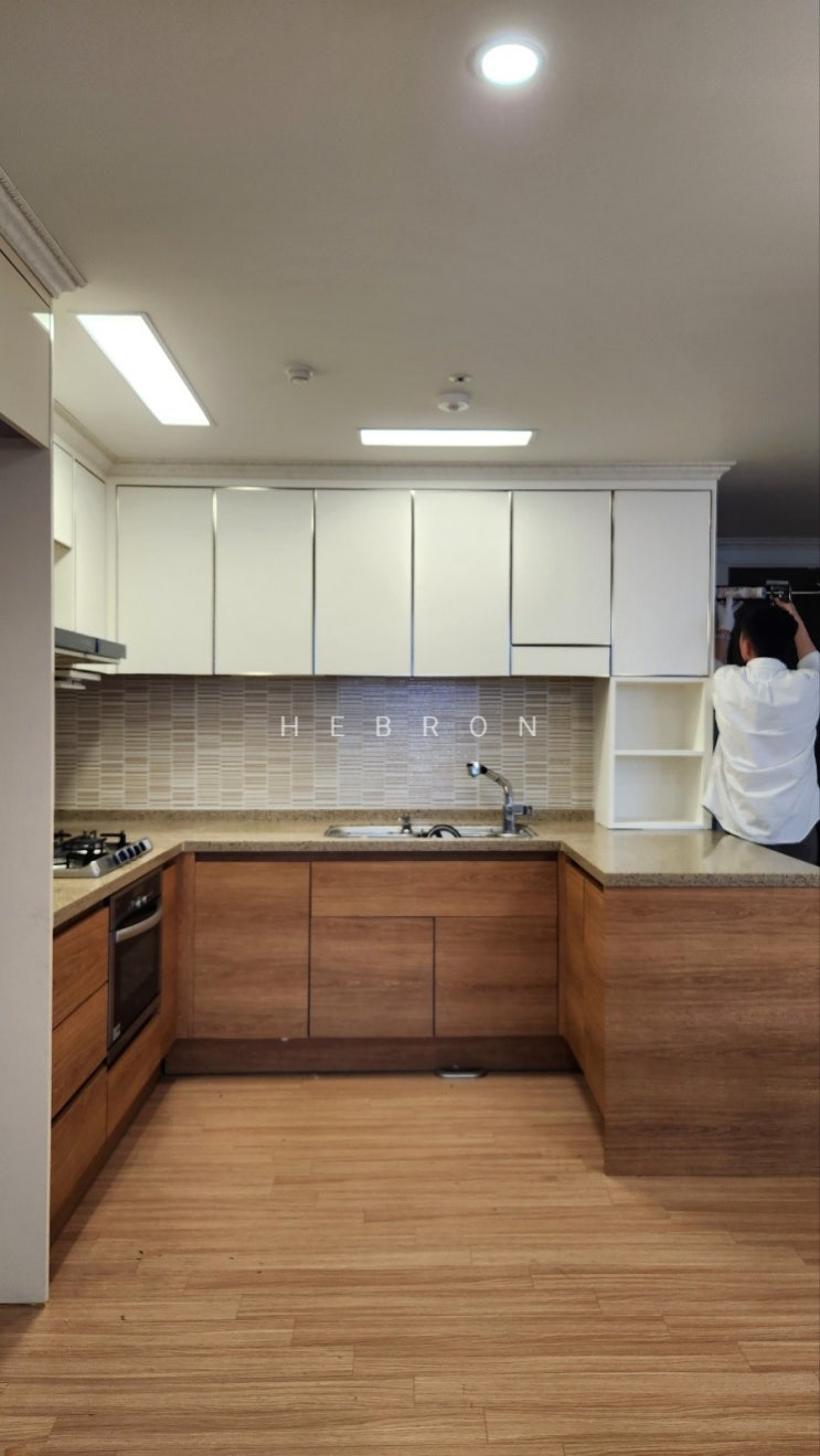 울산인테리어필름 남구 달동 센트럴자이 아파트 싱크대 및 주방 필름 작업 골 있는 문짝 첫 번째 집 네이버 블로그