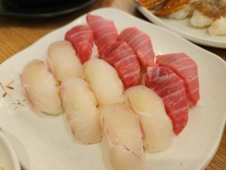 연어와 도로가 맛있었던 문정역 초밥맛집 은행골 문정점 네이버 블로그