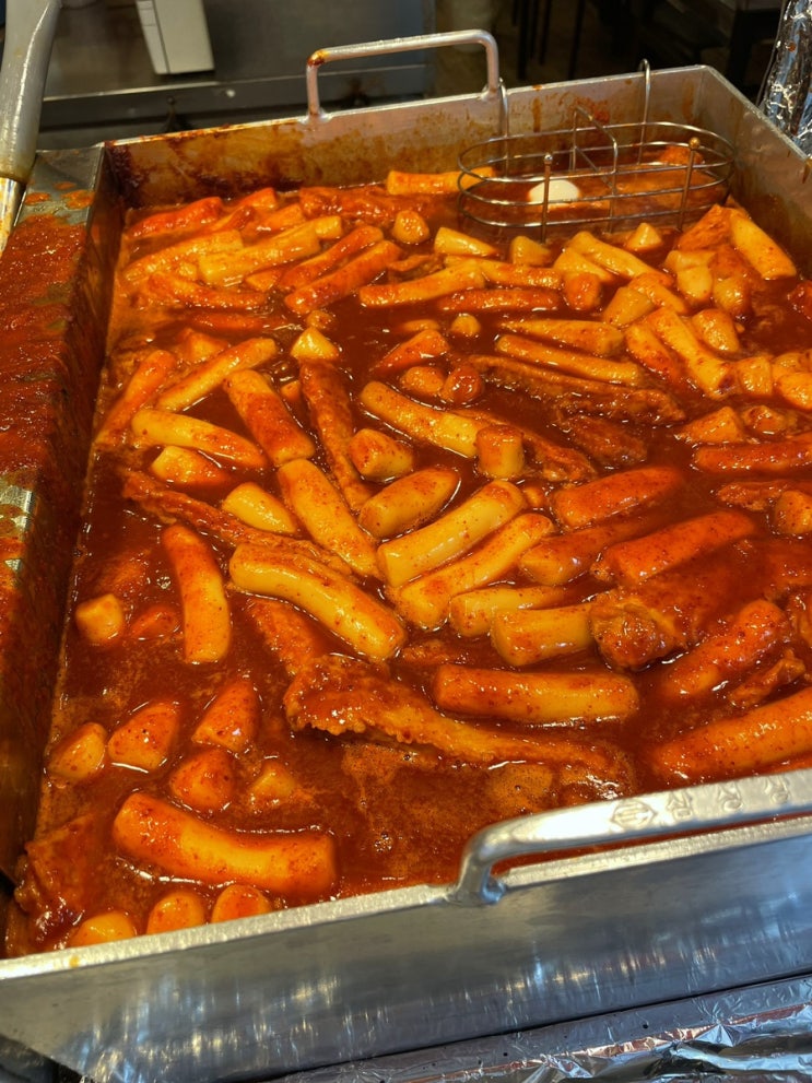 매콤함과 향긋한 깻잎 향이 가득한 아차산 떡볶이 순금이 떡볶이 솔직 후기, 메뉴판 가격 튀김 종류 : 네이버 블로그