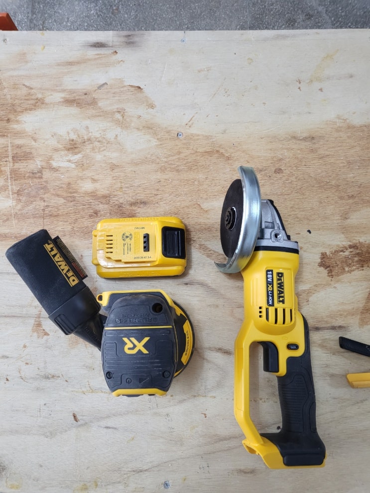 디월트 5인치 원형 샌딩기 dcw210 리뷰. : 네이버 블로그