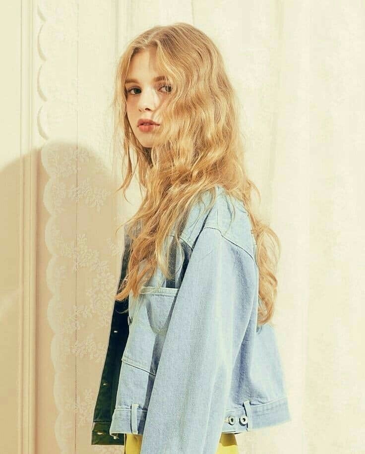 2023헤어스타일 올 여름스타일 히피펌 볼륨없는머리 볼륨이있는머리 묶었을때 더 더 이쁜머리 히피펌 연희동미용실 트리플헤어