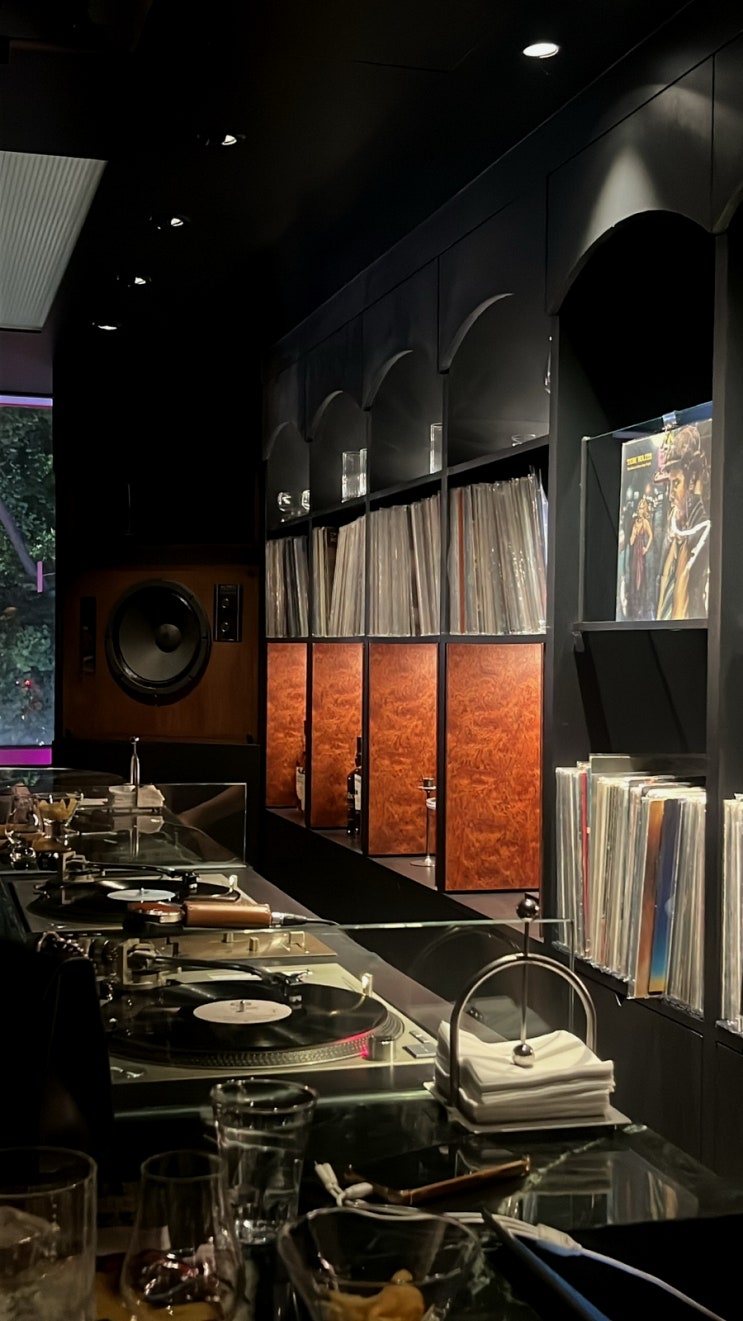 용산 :: 정(情)이 된 LP bar "스무치(smooch)"_ Listening Bar / Only Vinyl, jazz ...
