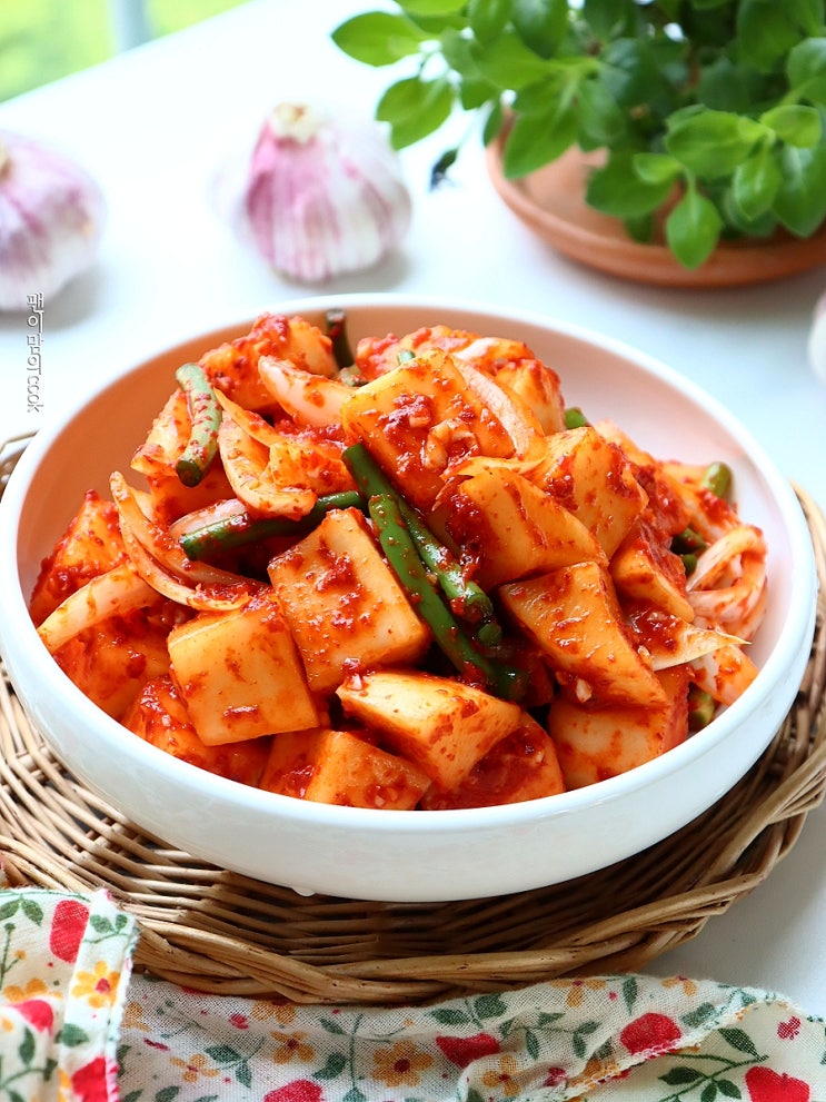 설렁탕집 깍두기 담그는법 여름 깍두기 양념 만들기 마늘쫑 무김치 깍두기 담그기 네이버 블로그