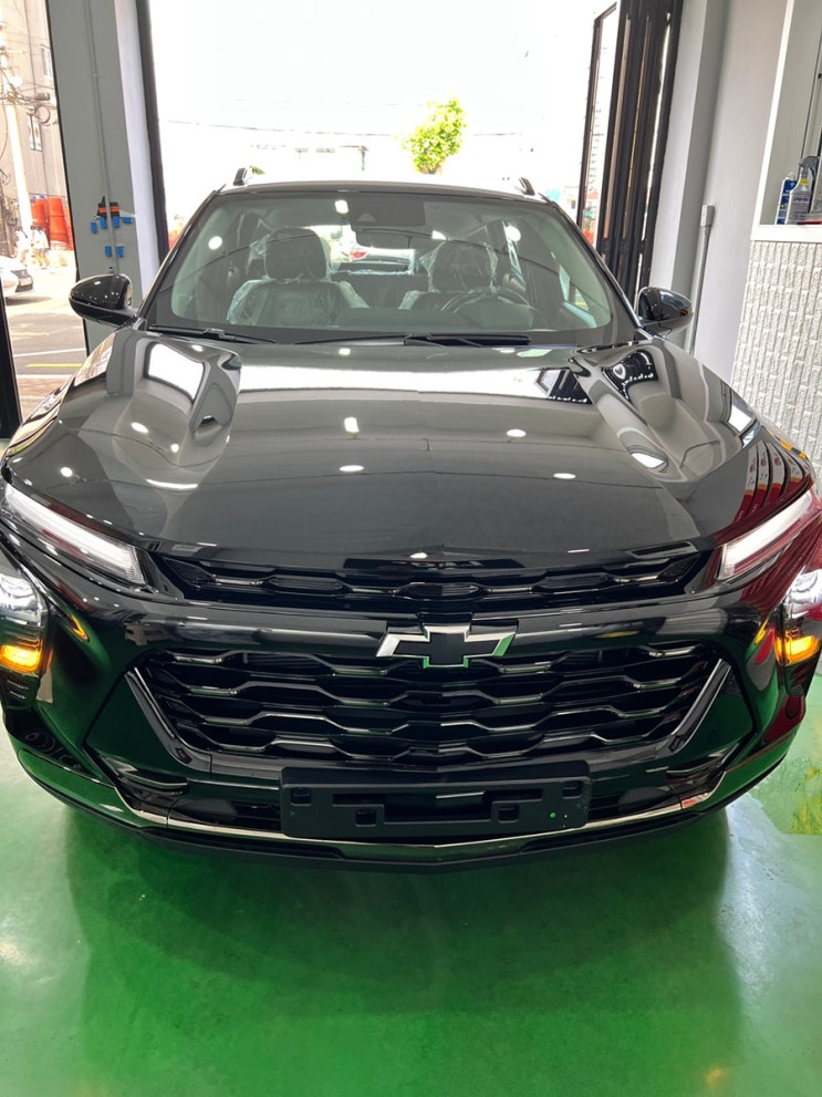 쉐보레 트랙스크로스오버 썬팅 블락포디 스카이블루(반사) 블랙박스 파인뷰 LXQ500 장착 : 네이버 블로그