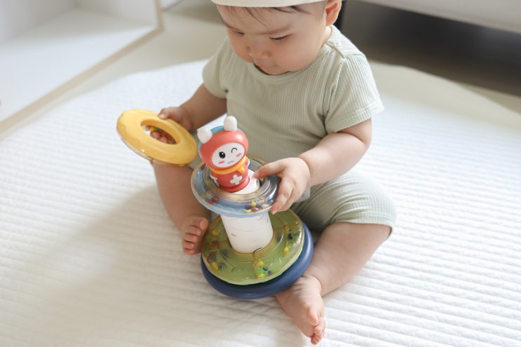 소근육 발달 1단계 아기장난감 추천 투마마 딸랑이 링끼우기 네이버 블로그