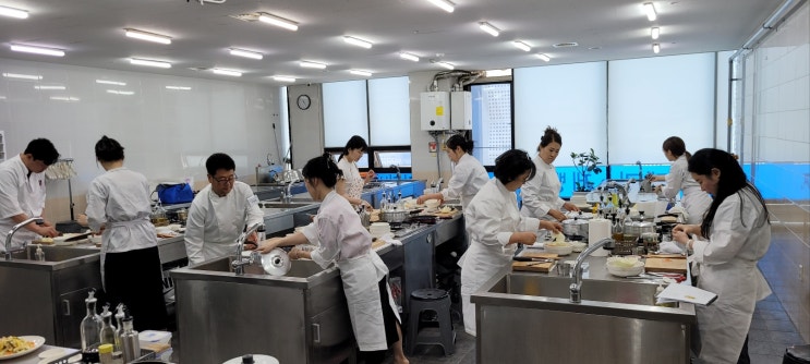국비지원요리학원 고양 원흥 에듀셰프요리제과제빵교육원 재직자 한식조리기능사실기과정 주말반이 개강하였습니다617일