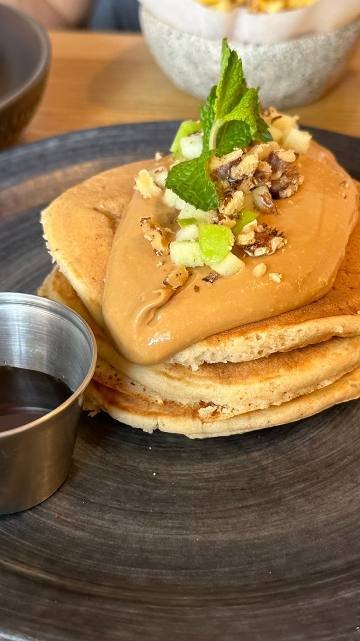 스페인&포르투갈 2주 유럽 여행 ep 3. #바르셀로나 브런치 맛집 #The Egg Lab #엔칸츠 벼룩시장 : 네이버 블로그