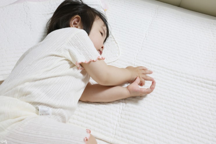 아기 침대패드 냉감 신생아 아기 쿨매트 추천 인견매트 냉매트 마롤로뜨 네이버 블로그