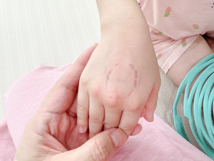 무는 아이 이유 깨무는 아기 훈육 현명하게 네이버 블로그