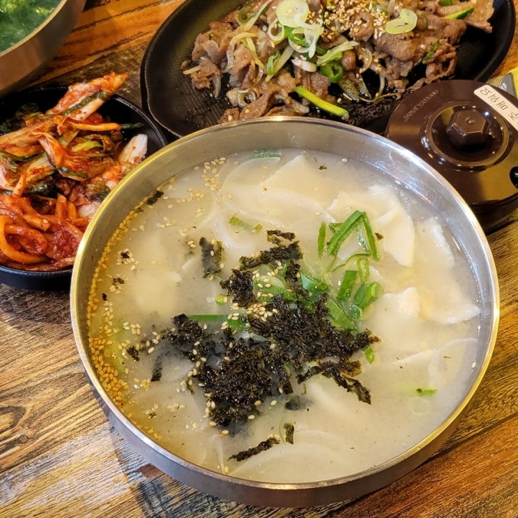 수원 연무동 김치와 칼국수가 맛있는 연무동 칼국수 맛집 홍두깨손칼국수 네이버 블로그