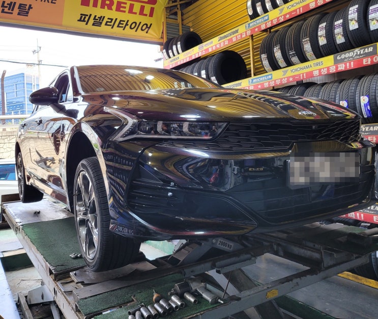 기아 K5 금호타이어 솔루스 TA51 235 45 18 교체작업!! : 네이버 블로그