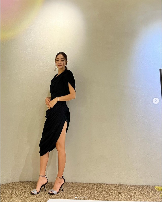 인드림 서효림 인스타그램 패션 여름 스트랩 하이힐은 세르지오 로시 신발 네이버 블로그
