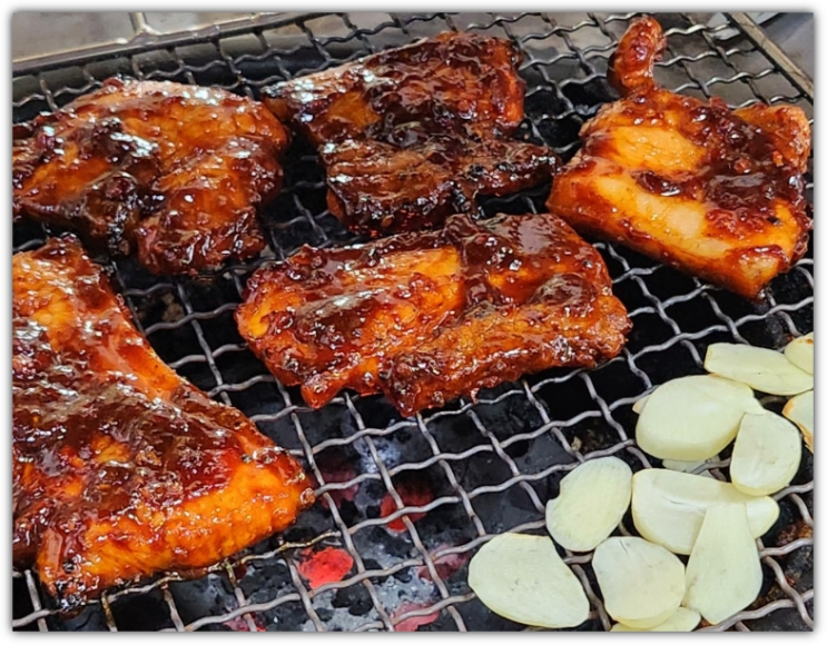 허영만 백반기행 김천 양념불고기 흑돼지구이 갱시기 소고기 능이국 한방약 토종닭 전골 식당 연락처 택배 주문 안성훈 출연