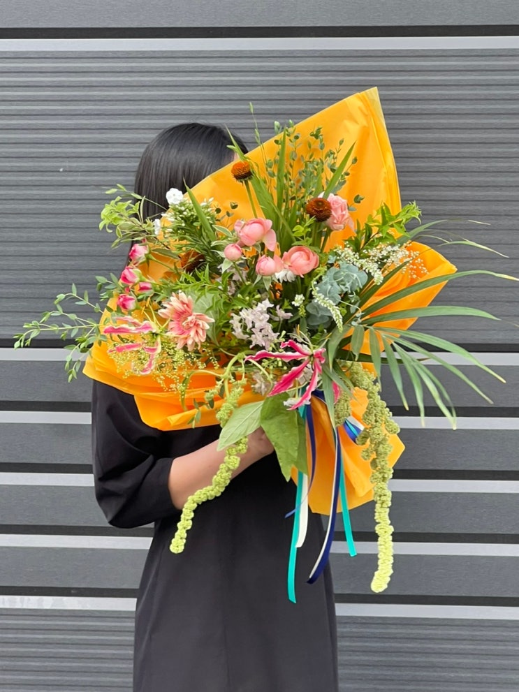 [안동 꽃집] 여름 소재들을 넣어서 제작해드린 꽃다발 / 헤이프플라워/ 태화동꽃집 /옥동꽃집/ 화병꽃꽂이 : 네이버 블로그