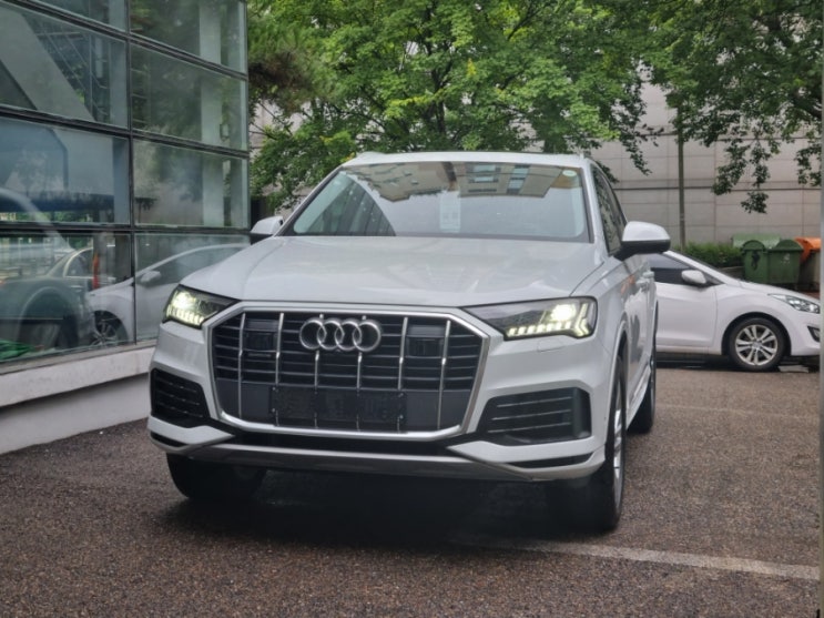 23MY Q7 45 TDI quattro / Glacier White / Brown Seat : 네이버 블로그