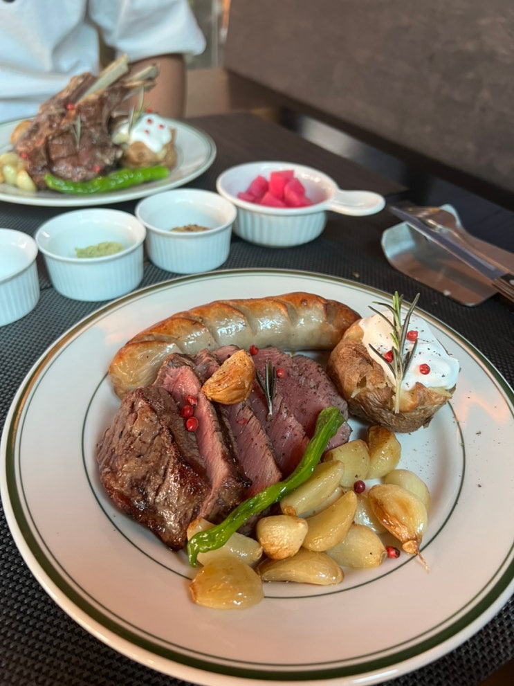 혜화 맛집 리버티 힐스테이크 하우스 데이트코스 추천 예약방법 낙산공원 맛집 카페 네이버 블로그