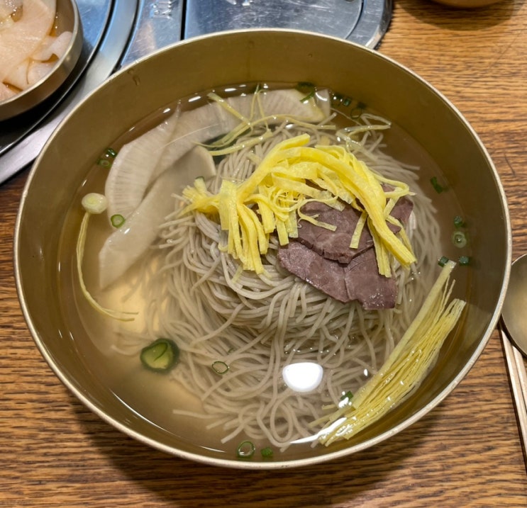평양냉면 입문자들에게 추천하는 육향 진한 냉면을 만날 수 있는 판교 맛집 능라도 네이버 블로그