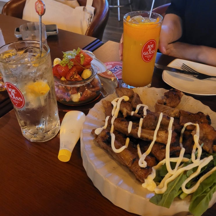 천호 감성술집 조앤글라스, 하이볼과 먹는 코리아포크BBQ 후기 🍴 : 네이버 블로그