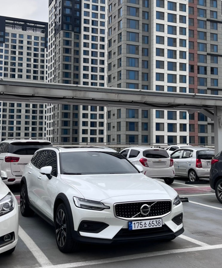 2023 볼보 V60 CC B5 AWD 크로스컨트리 간단 시승 후기 : 네이버 블로그